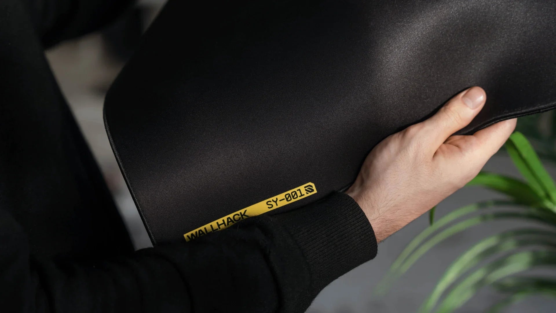 What is Pique Knit Used in WALLHACK SY-001 Mousepad?