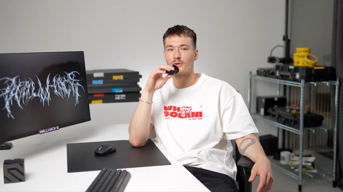 SOLANI Future Fall | Wallhack